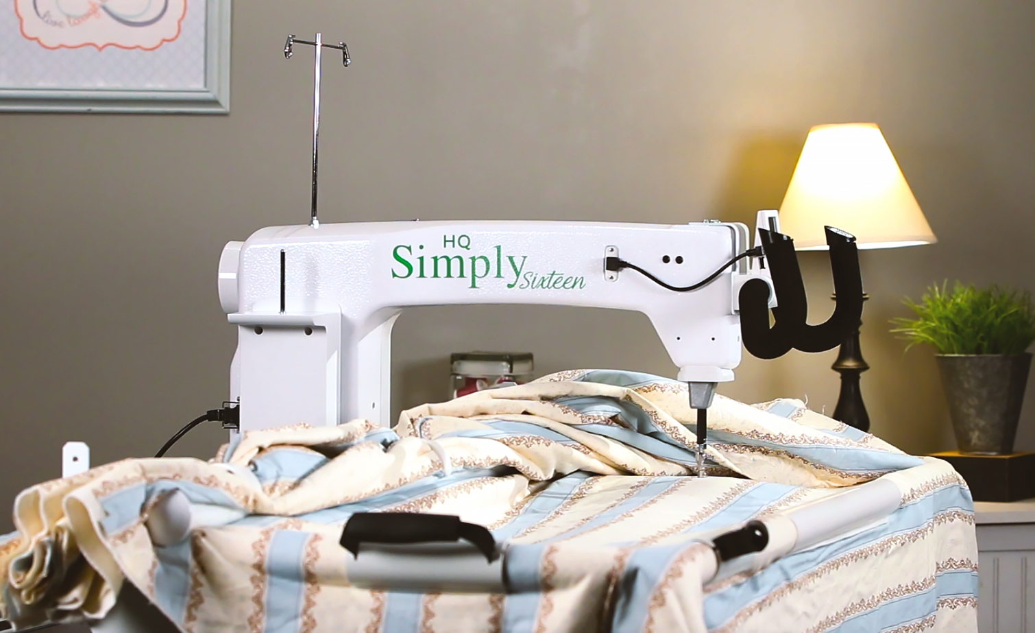 HQ Simply Sixteen - 5' Little Foot Frame with HQ Precision-Glide Track ...